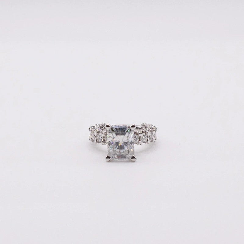 Platinum vs White Gold Engagement Ring Guide – Diamond Bros